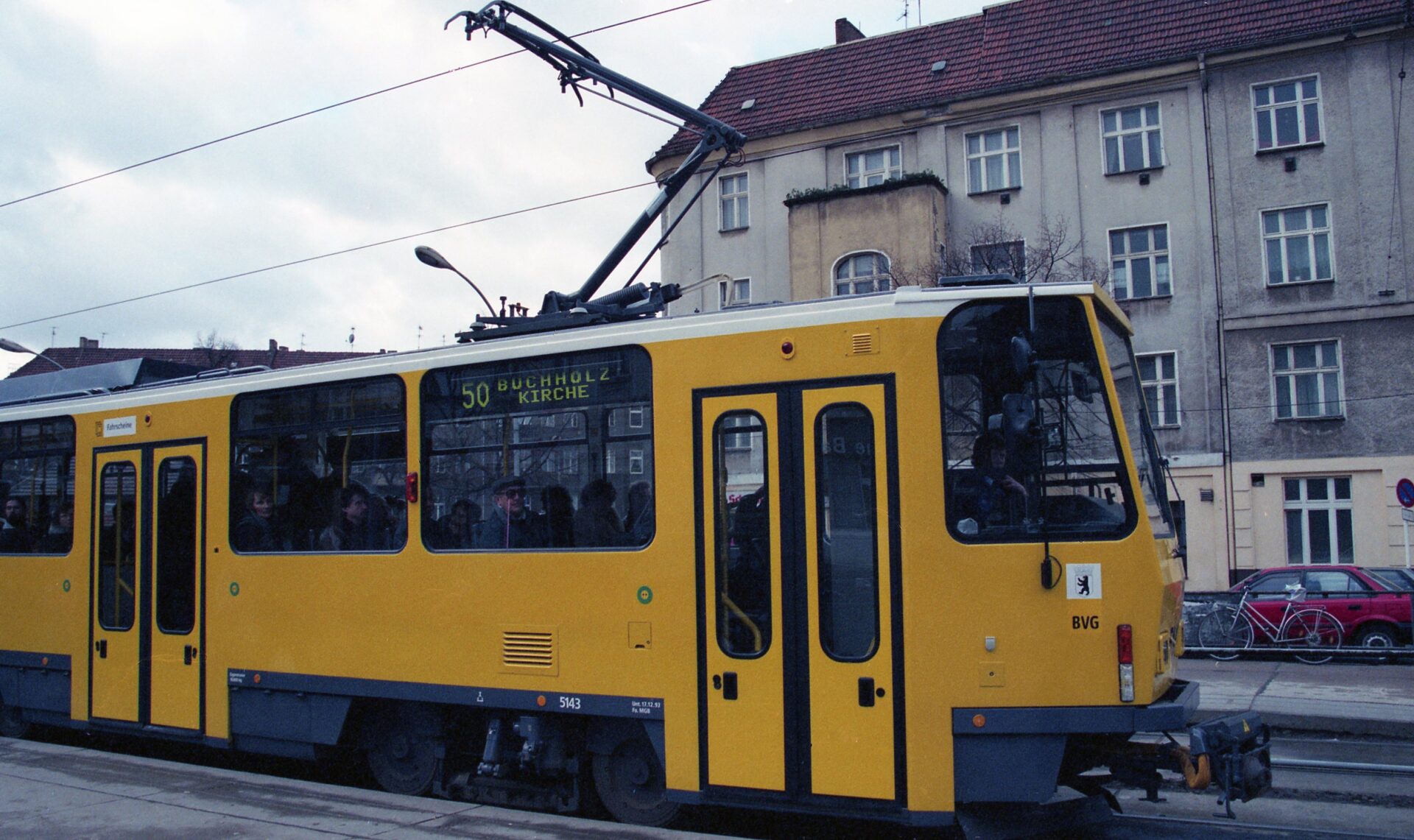 30 Jahre Sonnengelb: Die Straßenbahnen der BVG prägen weiterhin das ...